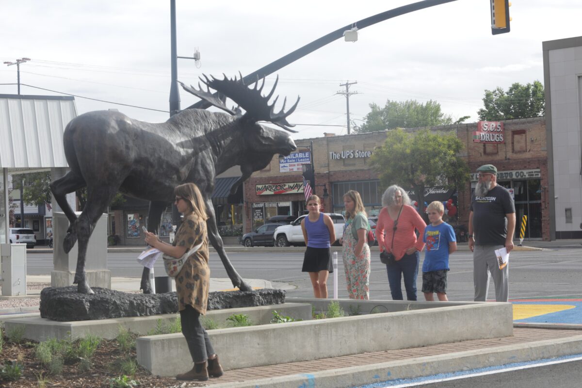 Taking in the artwork: Springville unveils walkable art loops downtown ...